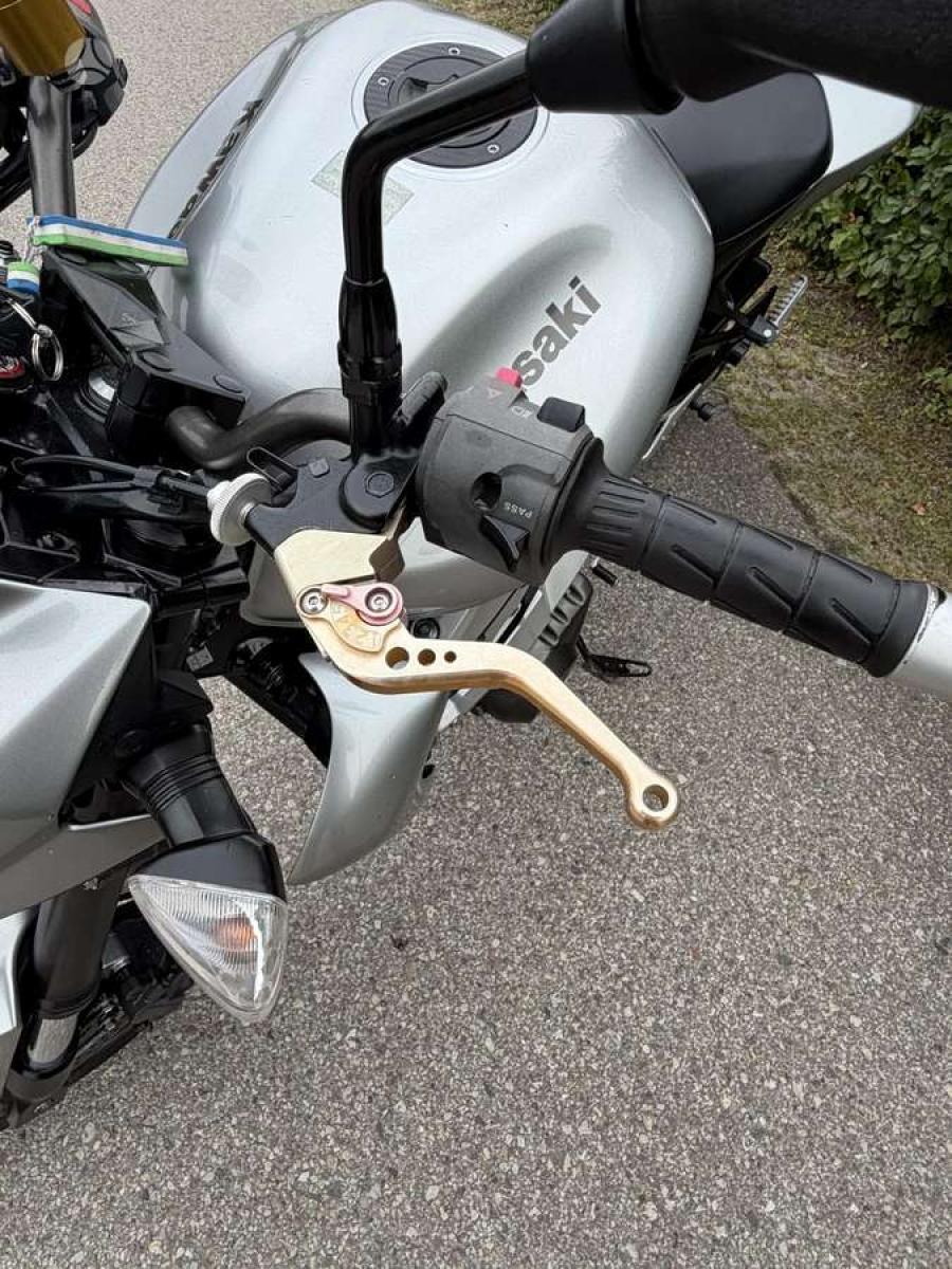 Kawasaki Z 2008 Prienai, ar dzinēja tilpumu 0.75 L un nobraukumu 25 tūkst. km par 3450 €, foto 15 vietnē AUTOMOTO.COM.LV