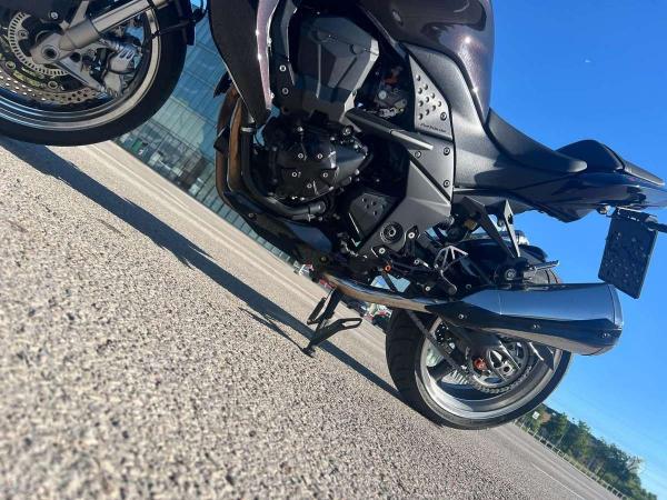 Kawasaki Z 2008 in Siauliai, with an engine capacity of 1.00 L and mileage of 40 thousand km for 4199 €, photo 2 on AUTOMOTO.COM.LV