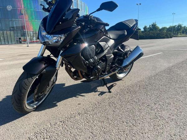 Kawasaki Z 2008 in Siauliai, with an engine capacity of 1.00 L and mileage of 40 thousand km for 4199 €, photo 3 on AUTOMOTO.COM.LV
