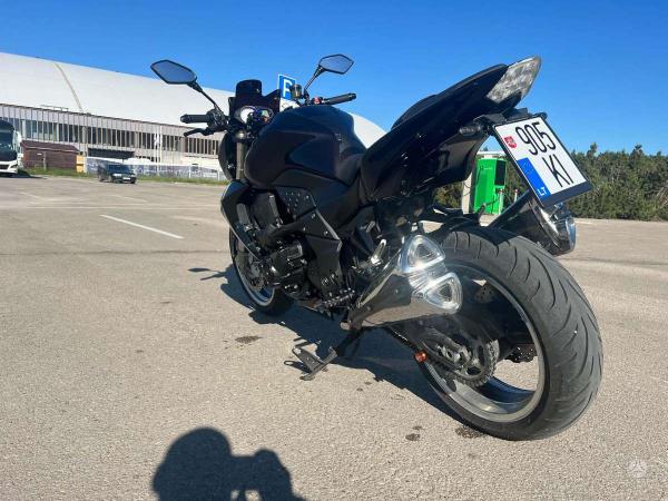 Kawasaki Z 2008 in Siauliai, with an engine capacity of 1.00 L and mileage of 40 thousand km for 4199 €, photo 6 on AUTOMOTO.COM.LV
