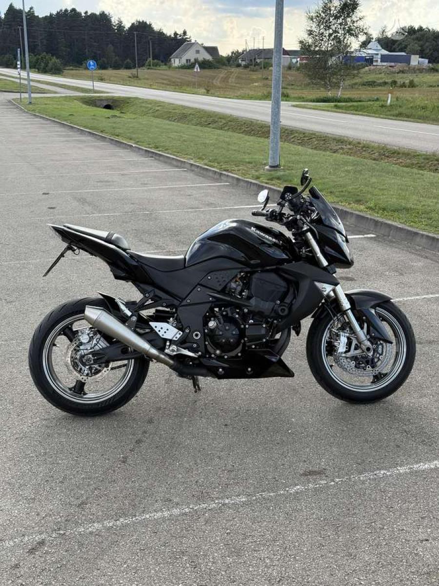 Kawasaki Z 2008 in Silale, with an engine capacity of 1.00 L and mileage of 38 thousand km for 4100 €, photo 4 on AUTOMOTO.COM.LV
