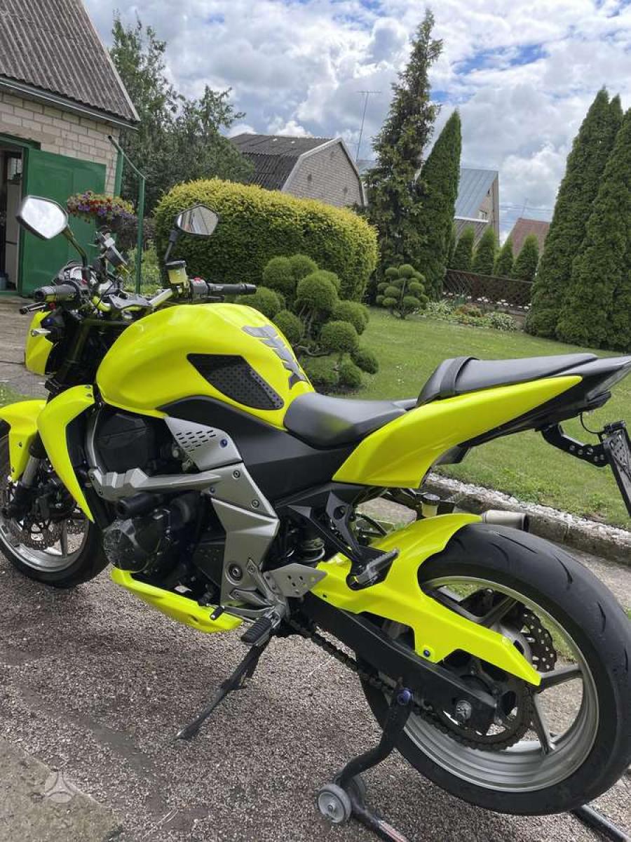 Kawasaki Z 2009 in Vilkaviskis, with an engine capacity of 0.75 L and mileage of 39 thousand km for 3550 €, photo 6 on AUTOMOTO.COM.LV