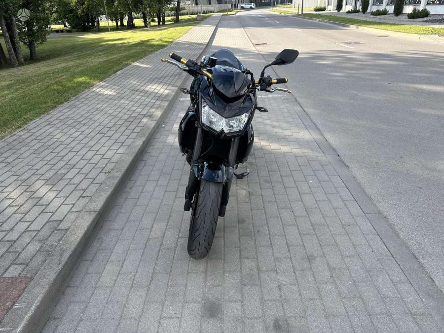 Kawasaki Z 2009 in Taurage, with an engine capacity of 0.75 L and mileage of 31 thousand km for 2550 €, photo 1 on AUTOMOTO.COM.LV