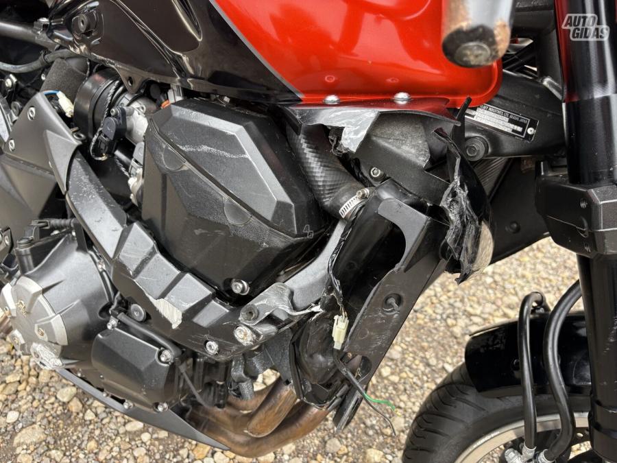 Kawasaki Z 2009 in Kelme, with an engine capacity of 1.00 L and mileage of 20 thousand km for 2230 €, photo 18 on AUTOMOTO.COM.LV