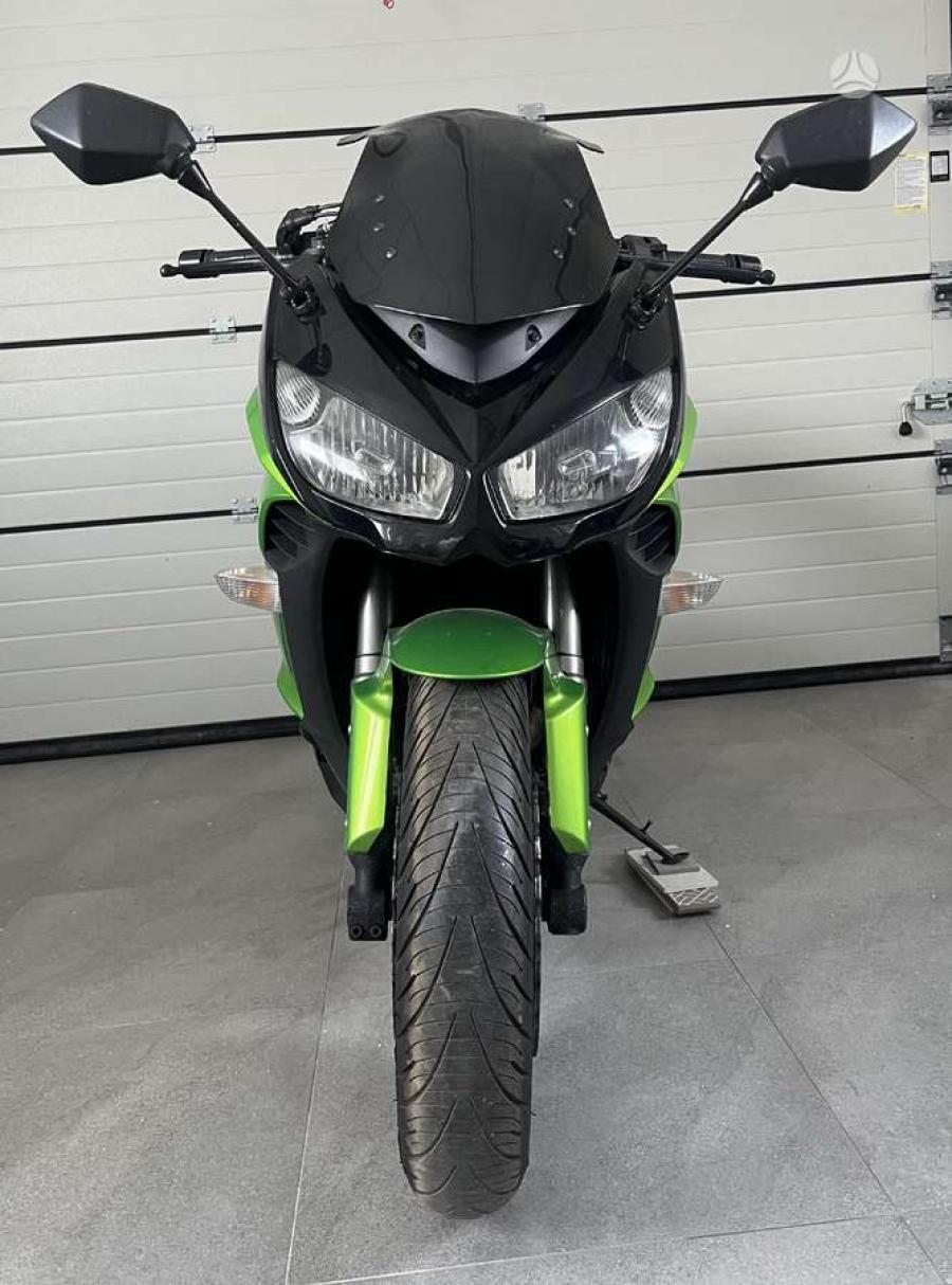 Kawasaki Z 2011 in Vilnius, with an engine capacity of 1.04 L and mileage of 47 thousand km for 4200 €, photo 5 on AUTOMOTO.COM.LV