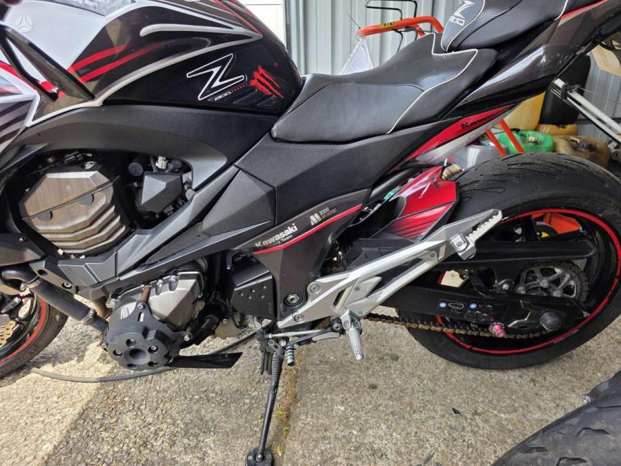 Kawasaki Z 2012 in Taurage, with an engine capacity of 0.80 L and mileage of 27 thousand km for 4500 €, photo 4 on AUTOMOTO.COM.LV