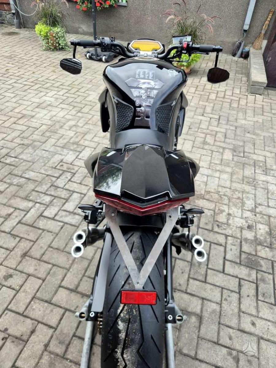 Kawasaki Z 2012 in Prienai, with an engine capacity of 1.00 L and mileage of 36 thousand km for 5350 €, photo 10 on AUTOMOTO.COM.LV
