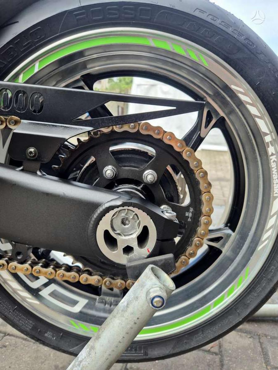 Kawasaki Z 2012 in Prienai, with an engine capacity of 1.00 L and mileage of 36 thousand km for 5350 €, photo 26 on AUTOMOTO.COM.LV