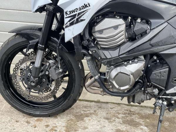 Kawasaki Z 2013 in Vilkaviskis, with an engine capacity of 0.80 L and mileage of 27 thousand km for 2150 €, photo 8 on AUTOMOTO.COM.LV