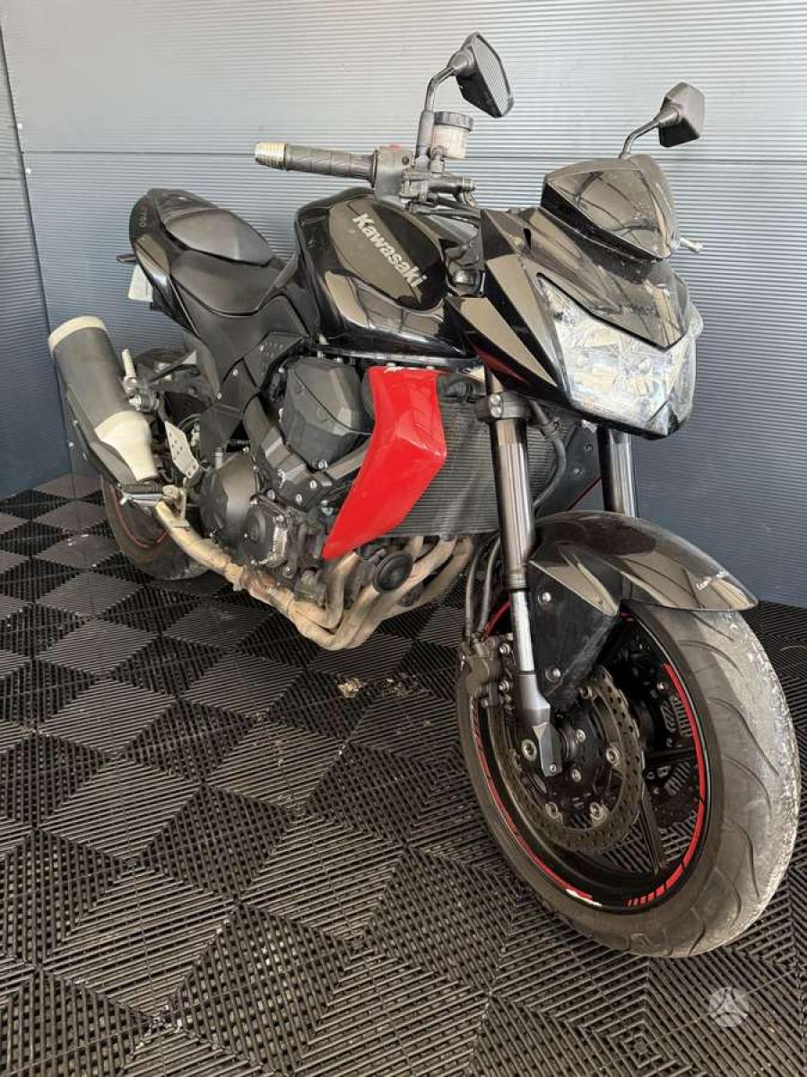Kawasaki Z 2013 in Taurage, with an engine capacity of 0.75 L and mileage of 38 thousand km for 2750 €, photo 6 on AUTOMOTO.COM.LV