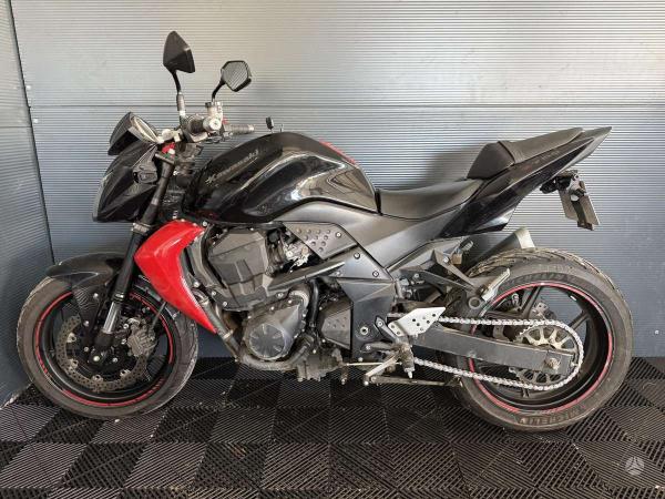 Kawasaki Z 2013 in Taurage, with an engine capacity of 0.75 L and mileage of 38 thousand km for 2750 €, photo 9 on AUTOMOTO.COM.LV