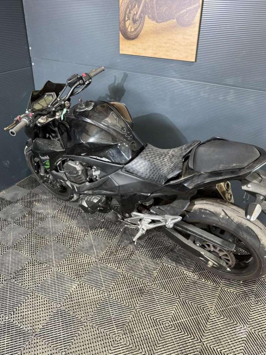 Kawasaki Z 2016 in Taurage, with an engine capacity of 0.80 L and mileage of 20 thousand km for 3050 €, photo 4 on AUTOMOTO.COM.LV