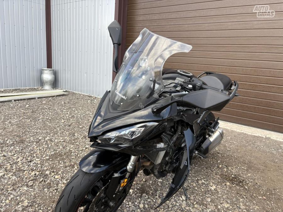 Kawasaki Z 2018 in Kelme, with an engine capacity of 1.00 L and mileage of 34 thousand km for 2230 €, photo 8 on AUTOMOTO.COM.LV