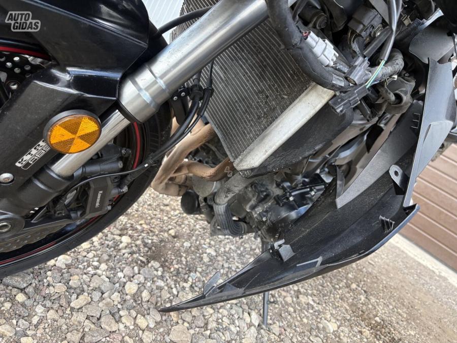 Kawasaki Z 2018 in Kelme, with an engine capacity of 1.00 L and mileage of 34 thousand km for 2230 €, photo 10 on AUTOMOTO.COM.LV