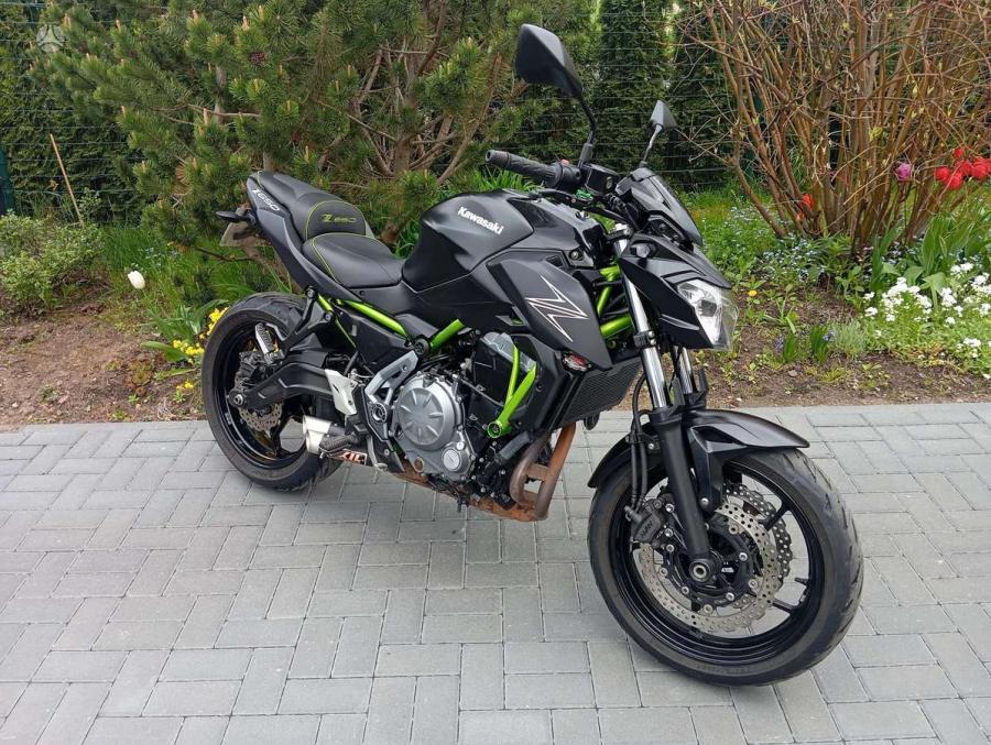 Kawasaki Z 2018 Vievis, ar dzinēja tilpumu 0.65 L un nobraukumu 40 tūkst. km par 3700 €, foto 1 vietnē AUTOMOTO.COM.LV