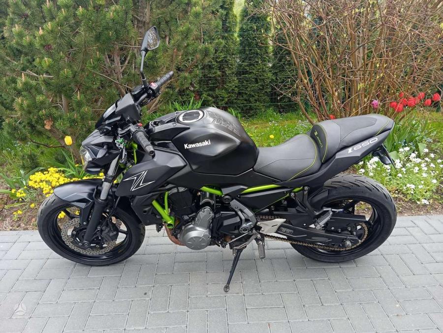 Kawasaki Z 2018 Vievis, ar dzinēja tilpumu 0.65 L un nobraukumu 40 tūkst. km par 3700 €, foto 5 vietnē AUTOMOTO.COM.LV