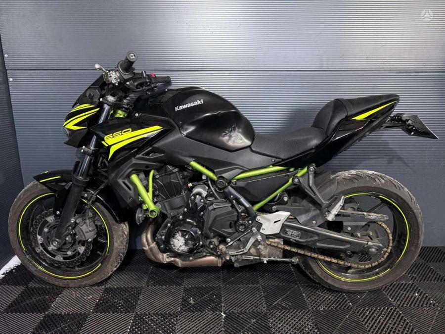 Kawasaki Z 2020 in Taurage, with an engine capacity of 0.62 L and mileage of 9 thousand km for 3300 €, photo 7 on AUTOMOTO.COM.LV