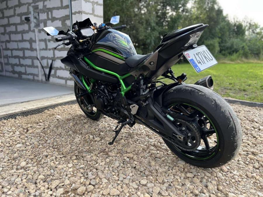 Kawasaki Z 2021 in Vilnius, with an engine capacity of 1.00 L and mileage of 22 thousand km for 11889 €, photo 6 on AUTOMOTO.COM.LV