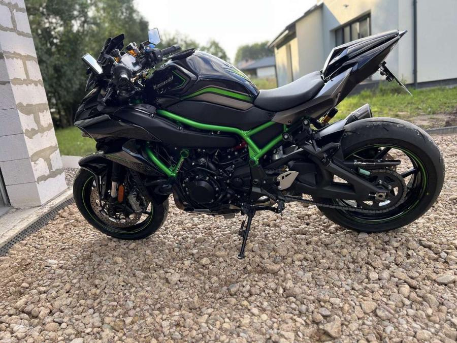 Kawasaki Z 2021 in Vilnius, with an engine capacity of 1.00 L and mileage of 22 thousand km for 11889 €, photo 9 on AUTOMOTO.COM.LV