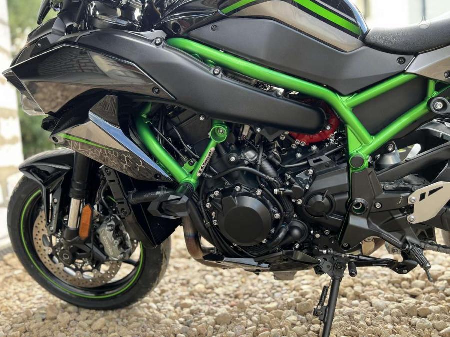 Kawasaki Z 2021 in Vilnius, with an engine capacity of 1.00 L and mileage of 22 thousand km for 11889 €, photo 10 on AUTOMOTO.COM.LV
