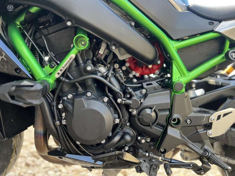 Kawasaki Z 2021 in Vilnius, with an engine capacity of 1.00 L and mileage of 22 thousand km for 11889 €, photo 16 on AUTOMOTO.COM.LV