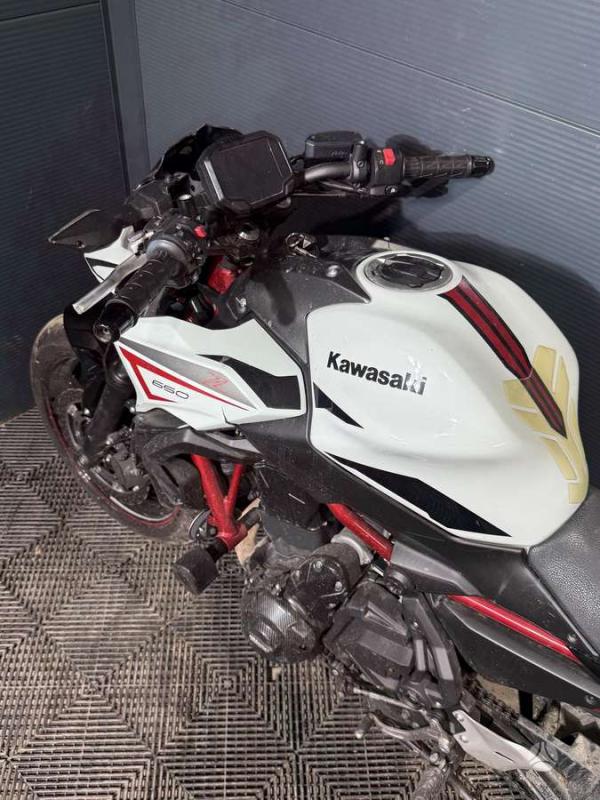 Kawasaki Z 2022 in Taurage, with an engine capacity of 0.65 L and mileage of 18 thousand km for 3100 €, photo 2 on AUTOMOTO.COM.LV