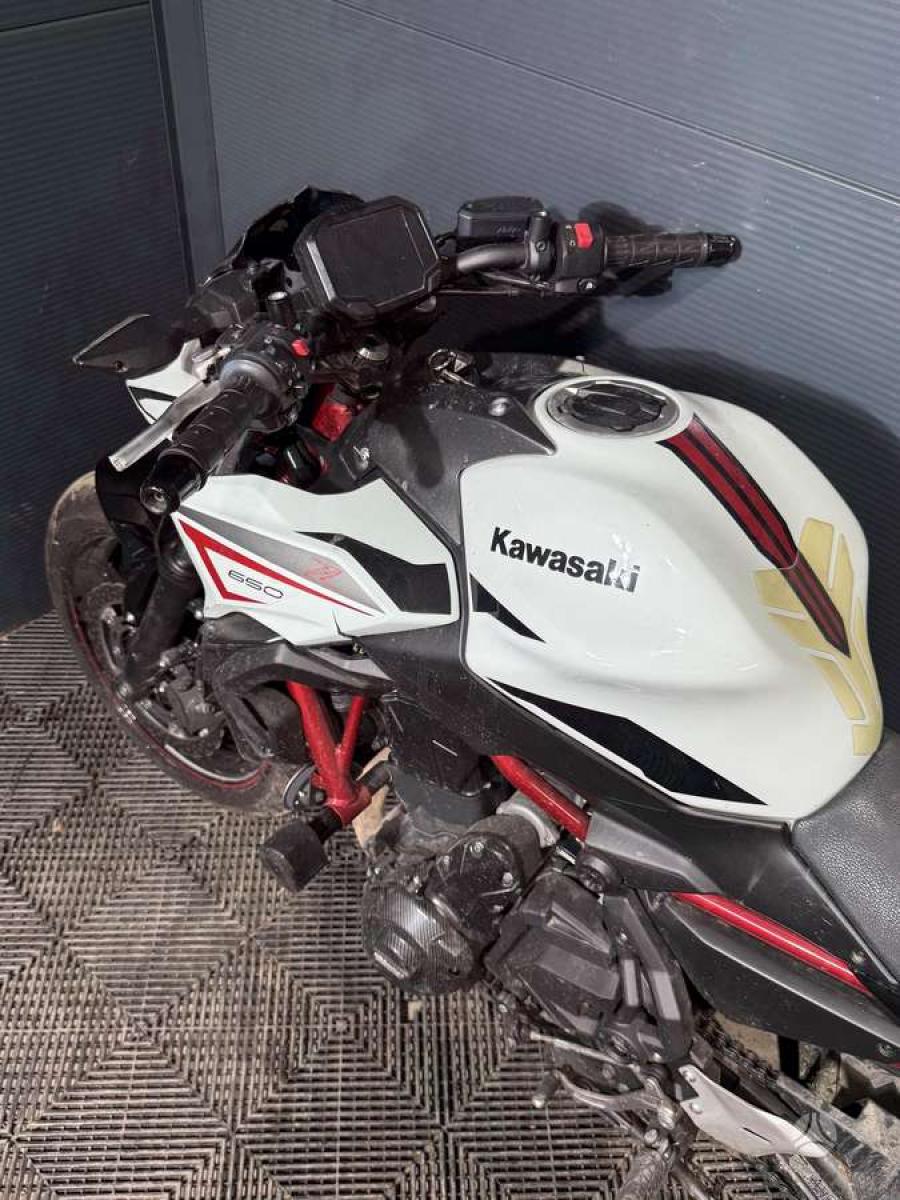 Kawasaki Z 2022 in Taurage, with an engine capacity of 0.65 L and mileage of 18 thousand km for 3100 €, photo 3 on AUTOMOTO.COM.LV