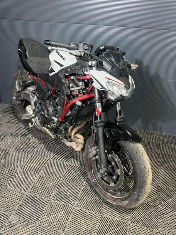 Kawasaki Z 2022 in Taurage, with an engine capacity of 0.65 L and mileage of 18 thousand km for 3100 €, photo 5 on AUTOMOTO.COM.LV