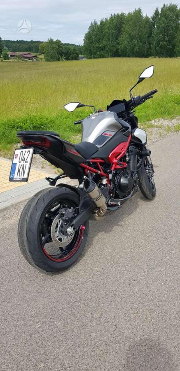 Kawasaki Z 2025 in Ukmerge, with an engine capacity of 0.90 L and mileage of 6 thousand km for 9000 €, photo 3 on AUTOMOTO.COM.LV