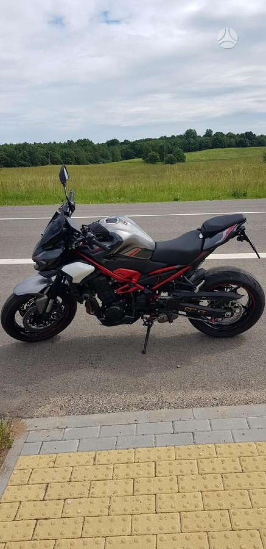 Kawasaki Z 2025 in Ukmerge, with an engine capacity of 0.90 L and mileage of 6 thousand km for 9000 €, photo 9 on AUTOMOTO.COM.LV