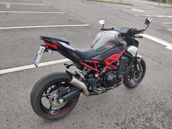 Kawasaki Z 2025 Kauņa, ar dzinēja tilpumu 0.95 L un nobraukumu 8 tūkst. km par 8000 €, foto 6 vietnē AUTOMOTO.COM.LV