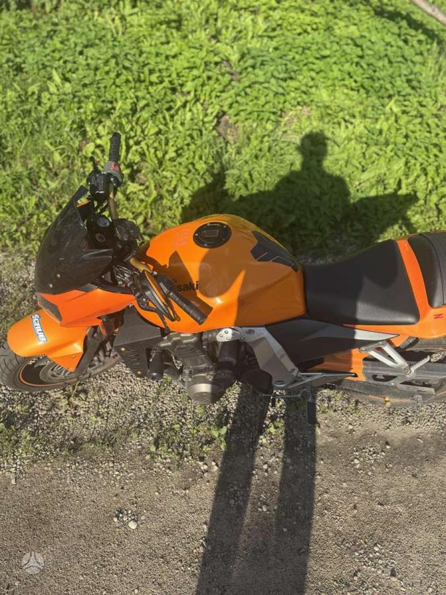 Orange Kawasaki Z 2006 in Vilnius, with an engine capacity of 0.75 L and mileage of 46 thousand km for 2800 €, photo 3 on AUTOMOTO.COM.LV