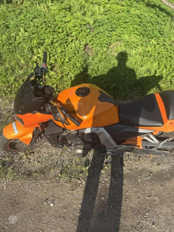 Orange Kawasaki Z 2006 in Vilnius, with an engine capacity of 0.75 L and mileage of 46 thousand km for 2800 €, photo 2 on AUTOMOTO.COM.LV