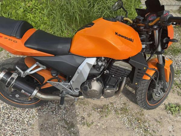 Orange Kawasaki Z 2006 in Vilnius, with an engine capacity of 0.75 L and mileage of 46 thousand km for 2800 €, photo 8 on AUTOMOTO.COM.LV