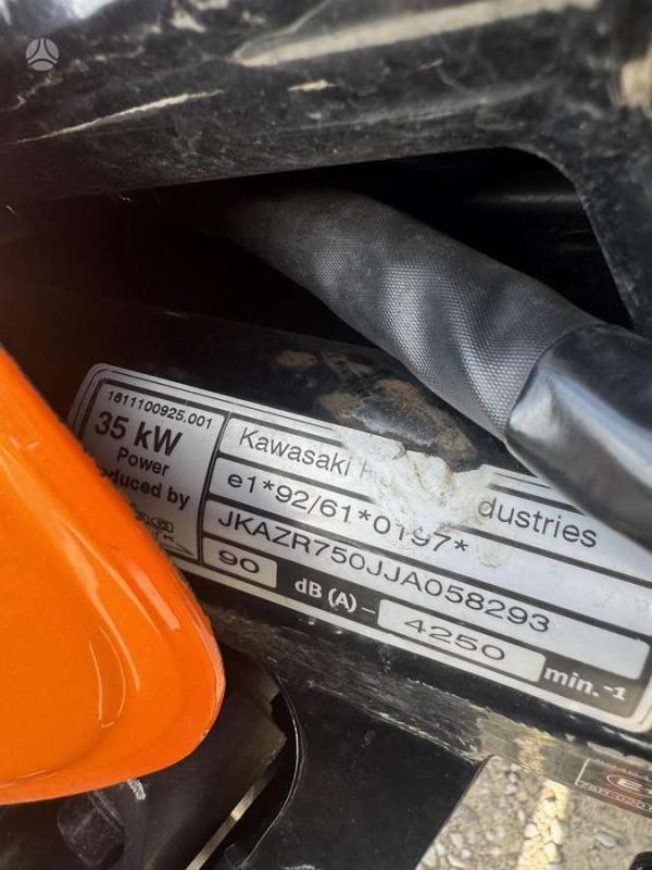 Orange Kawasaki Z 2006 in Vilnius, with an engine capacity of 0.75 L and mileage of 46 thousand km for 2800 €, photo 9 on AUTOMOTO.COM.LV