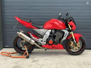 Red Kawasaki Z 2004 in Panevezys, with an engine capacity of 1.00 L and mileage of 0 thousand km for 2700 €, photo 6 on AUTOMOTO.COM.LV