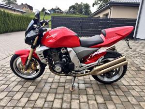Red Kawasaki Z 2004 in Vilnius, with an engine capacity of 1.00 L and mileage of 41 thousand km for 2590 €, photo 3 on AUTOMOTO.COM.LV