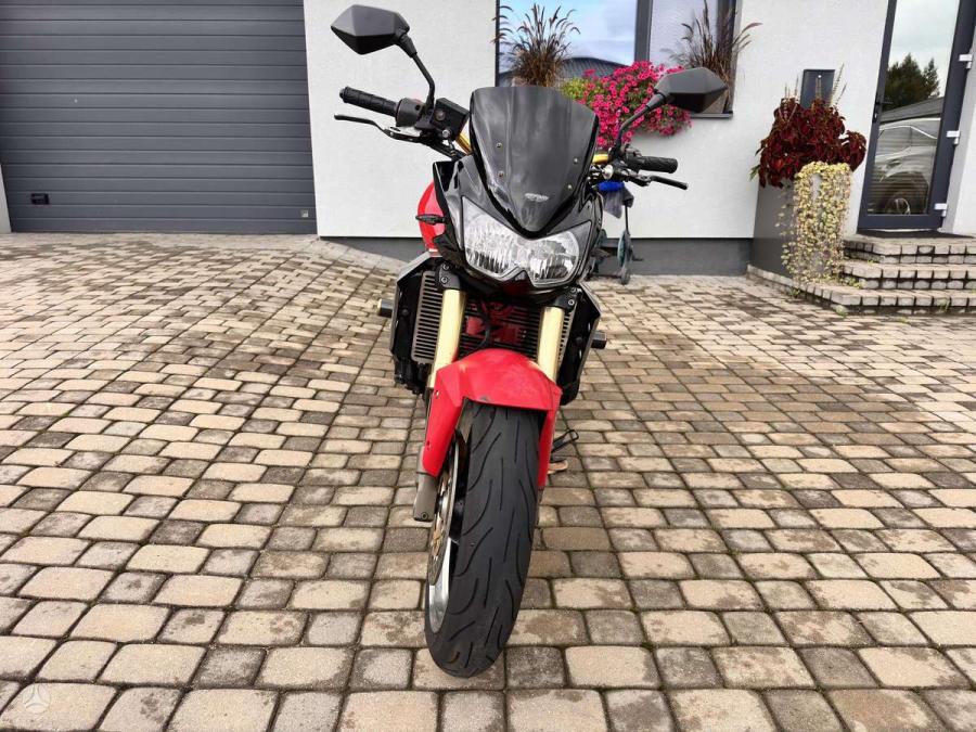 Red Kawasaki Z 2004 in Vilnius, with an engine capacity of 1.00 L and mileage of 41 thousand km for 2590 €, photo 5 on AUTOMOTO.COM.LV