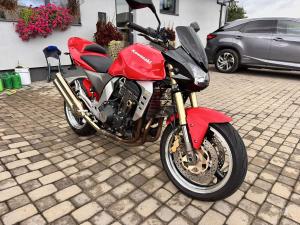 Red Kawasaki Z 2004 in Vilnius, with an engine capacity of 1.00 L and mileage of 41 thousand km for 2590 €, photo 6 on AUTOMOTO.COM.LV