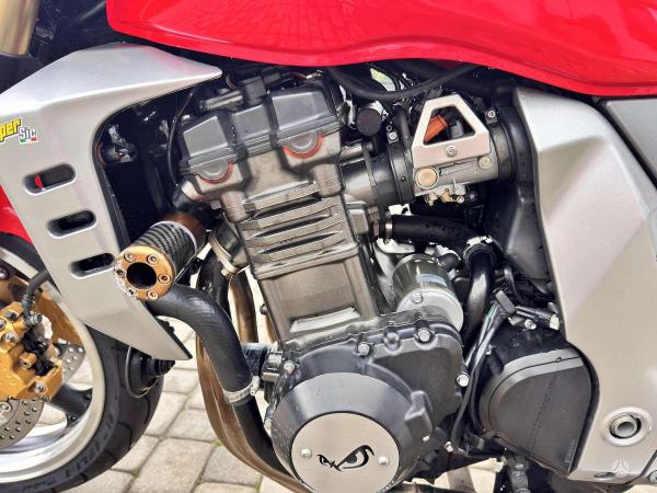 Sarkans Kawasaki Z 2004 Viļņa, ar dzinēja tilpumu 1.00 L un nobraukumu 41 tūkst. km par 2590 €, foto 10 vietnē AUTOMOTO.COM.LV