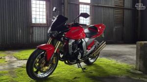 Sarkans Kawasaki Z 2004 Viļņa, ar dzinēja tilpumu 1.00 L un nobraukumu 41 tūkst. km par 2400 €, foto 8 vietnē AUTOMOTO.COM.LV