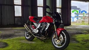 Red Kawasaki Z 2004 in Vilnius, with an engine capacity of 1.00 L and mileage of 41 thousand km for 2400 €, photo  on AUTOMOTO.COM.LV