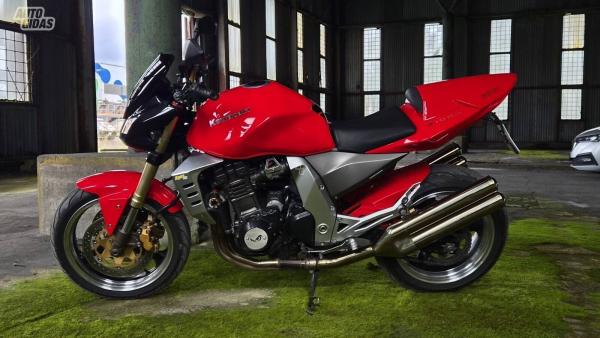 Sarkans Kawasaki Z 2004 Viļņa, ar dzinēja tilpumu 1.00 L un nobraukumu 41 tūkst. km par 2400 €, foto 6 vietnē AUTOMOTO.COM.LV