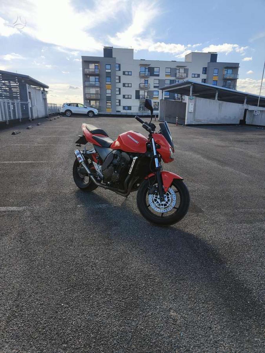 Red Kawasaki Z 2005 in Vilnius, with an engine capacity of 0.75 L and mileage of 56 thousand km for 2299 €, photo 3 on AUTOMOTO.COM.LV