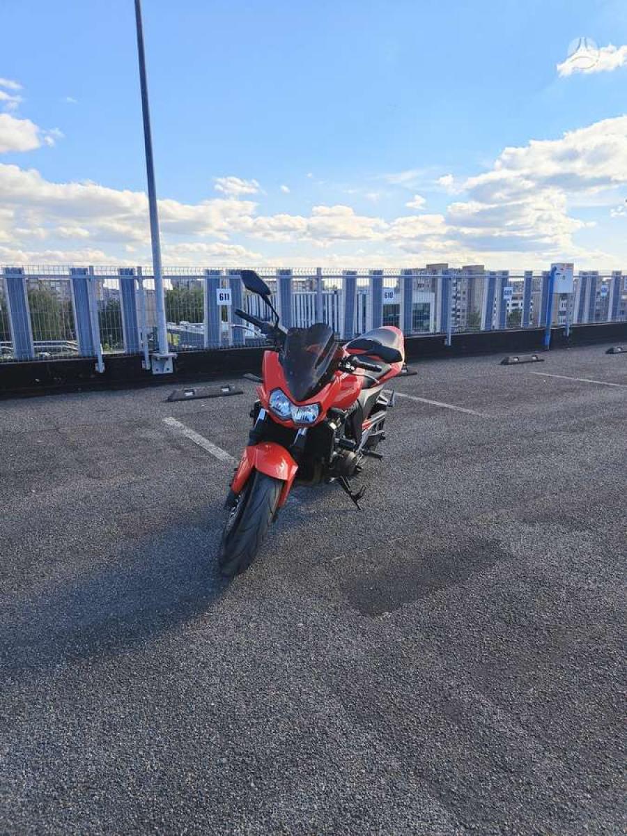 Red Kawasaki Z 2005 in Vilnius, with an engine capacity of 0.75 L and mileage of 56 thousand km for 2299 €, photo 6 on AUTOMOTO.COM.LV