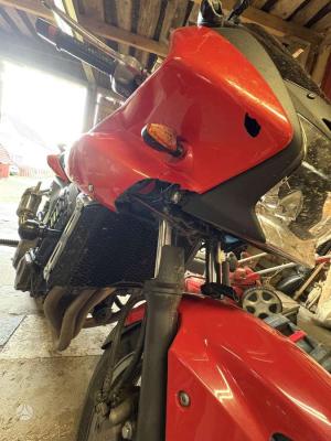 Красный Кавасаки Z 2006 в Паневежис, объемом двигателя 0.75 л и пробегом 62 тыс. км за 1850 €, фото 6 на AUTOMOTO.COM.LV