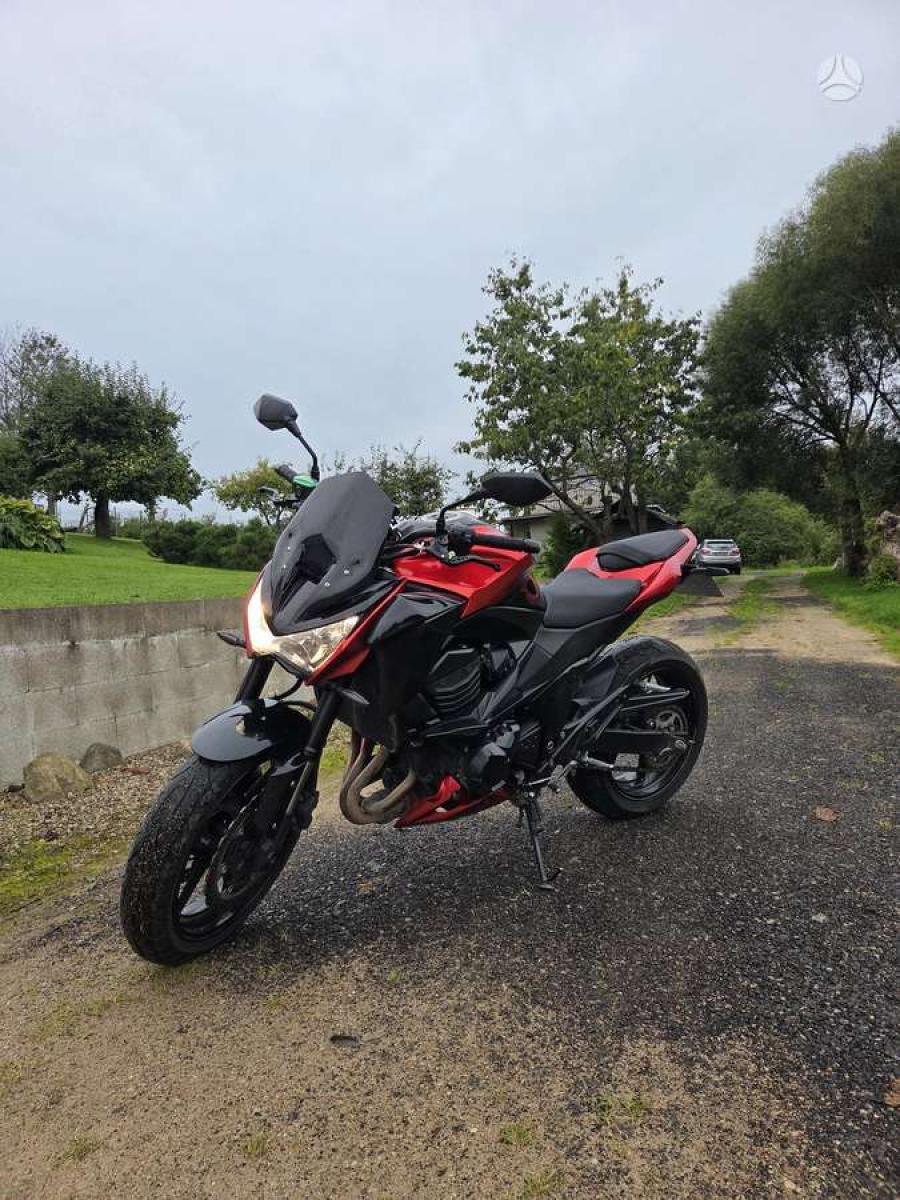 Red Kawasaki Z 2015 in Plunge, with an engine capacity of 0.81 L and mileage of 23 thousand km for 4500 €, photo 1 on AUTOMOTO.COM.LV