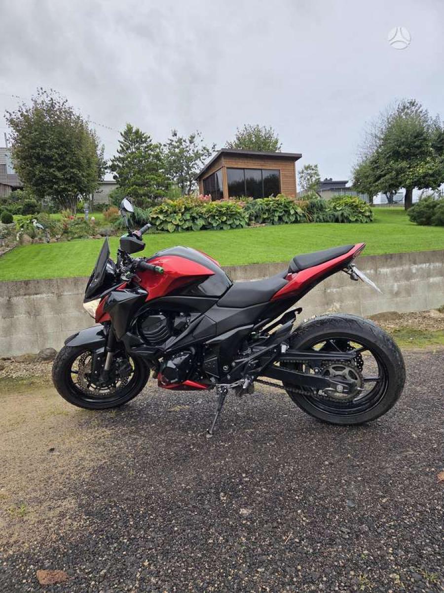 Red Kawasaki Z 2015 in Plunge, with an engine capacity of 0.81 L and mileage of 23 thousand km for 4500 €, photo 3 on AUTOMOTO.COM.LV