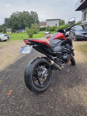 Red Kawasaki Z 2015 in Plunge, with an engine capacity of 0.81 L and mileage of 23 thousand km for 4500 €, photo 6 on AUTOMOTO.COM.LV