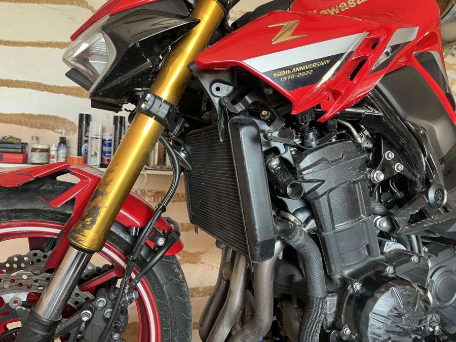 Red Kawasaki Z 2022 in Jelgava, with an engine capacity of 0.95 L and mileage of 9 thousand km for 3700 €, photo 6 on AUTOMOTO.COM.LV